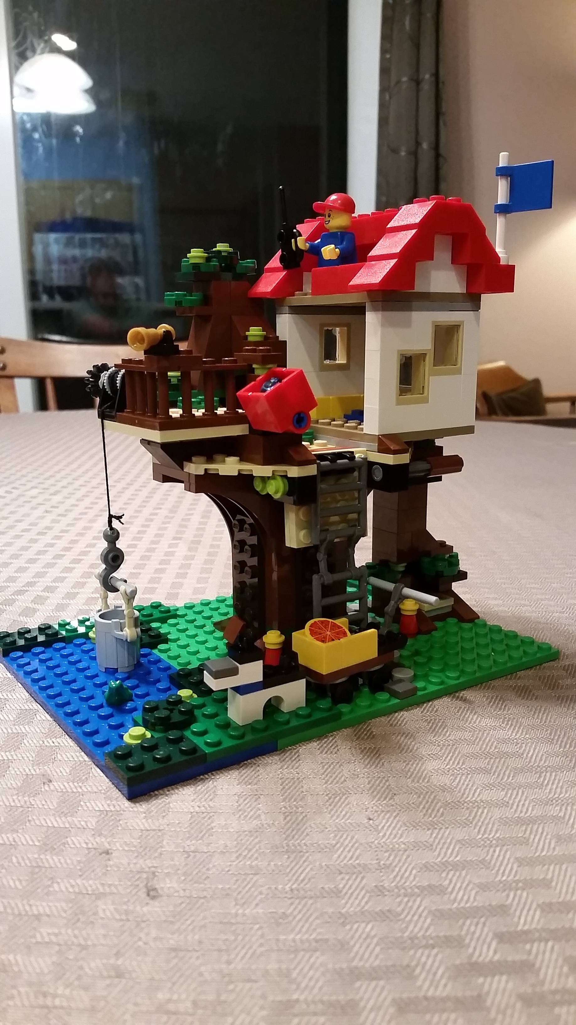 How To Build A LEGO Treehouse With One Hand | Living One-HandedHow To ...